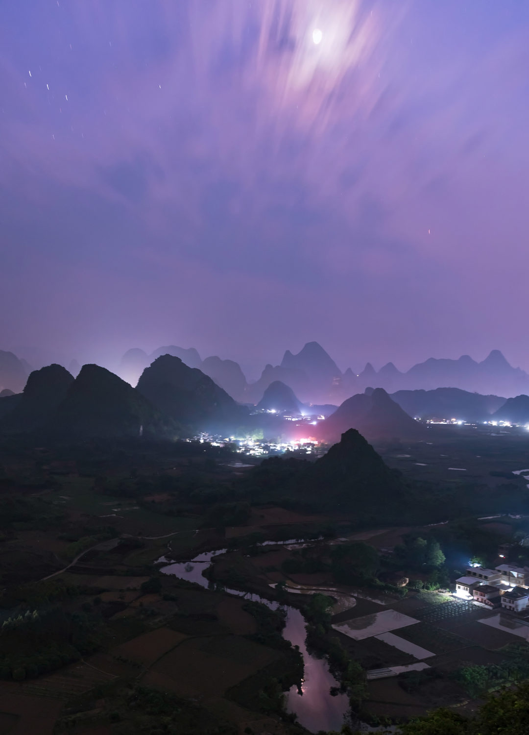 Gentle Moon - Professional Photographer in Cleveland