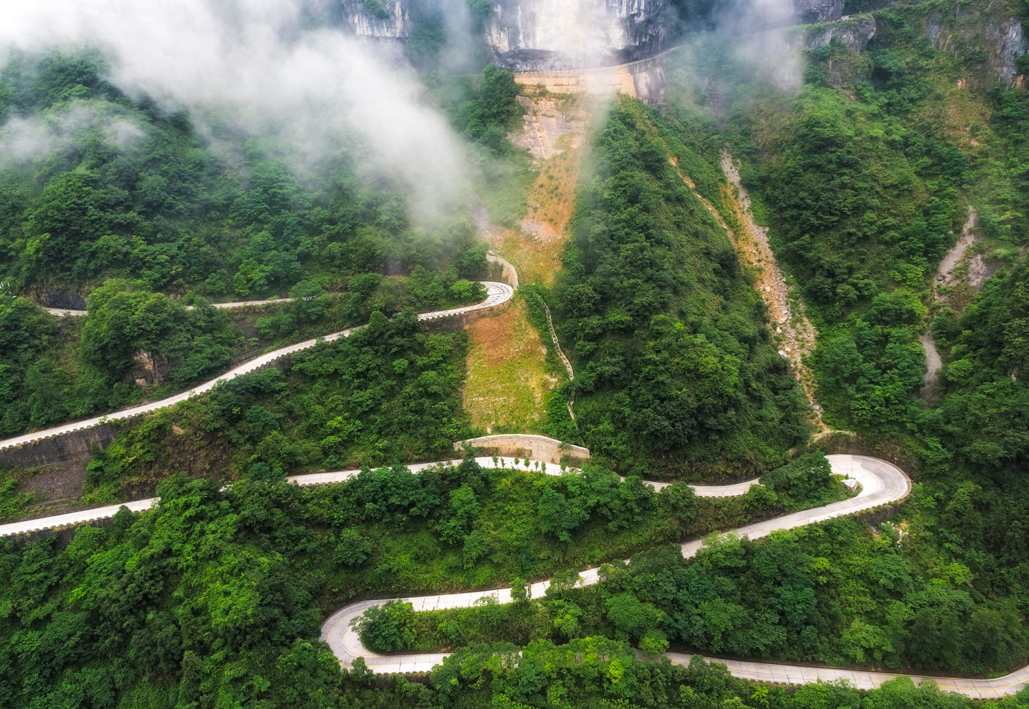 Switchbacks at Tianmen Mountain, China - Professional Photographer in ...